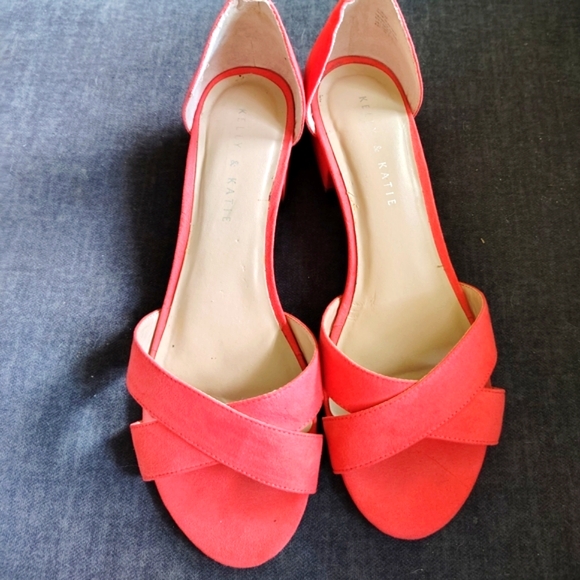Kelly & Katie | Shoes | Kelly Katie Coral Sandals With Peeptoe Design ...